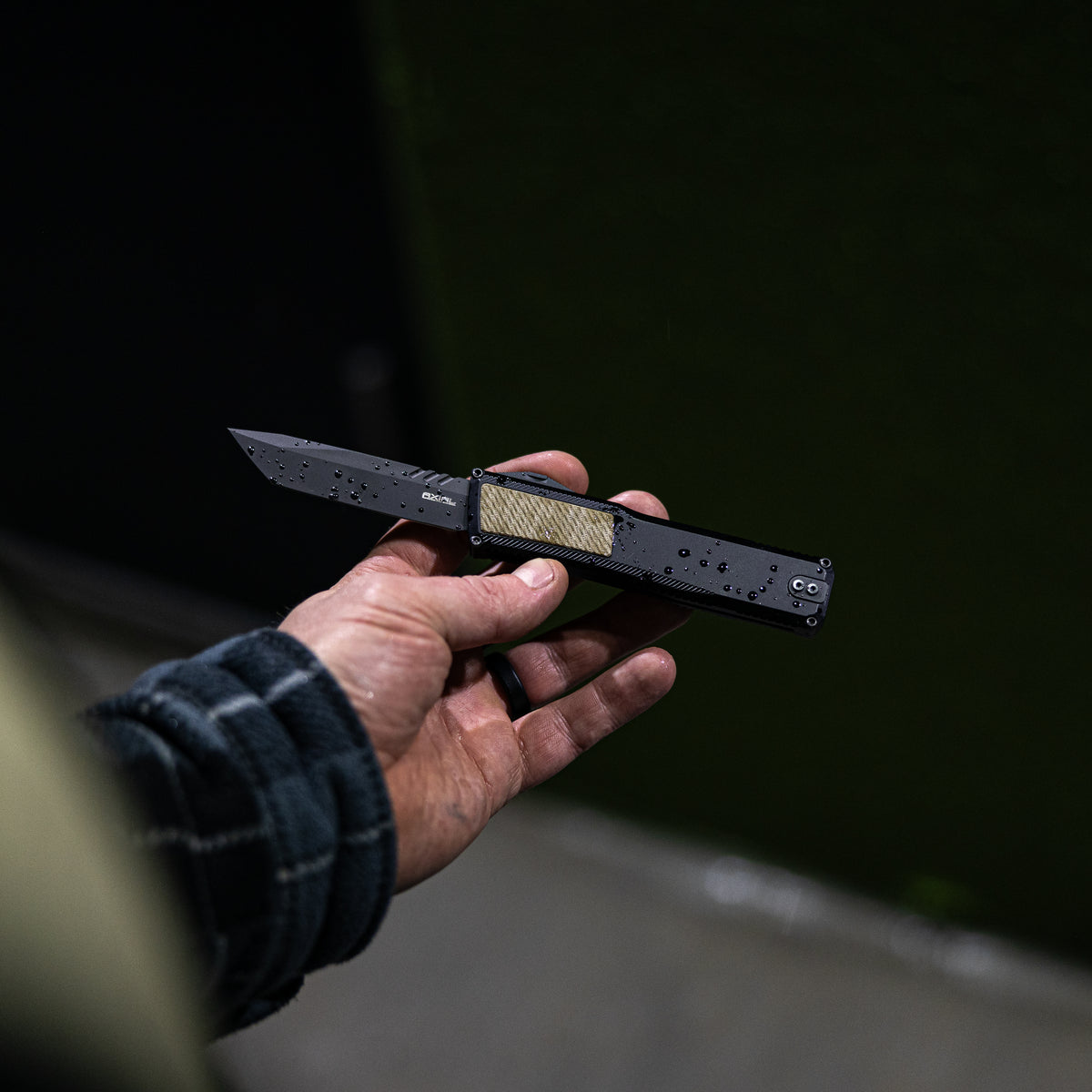 Axial: Shop Knives & Everyday Carry Gear – Axial